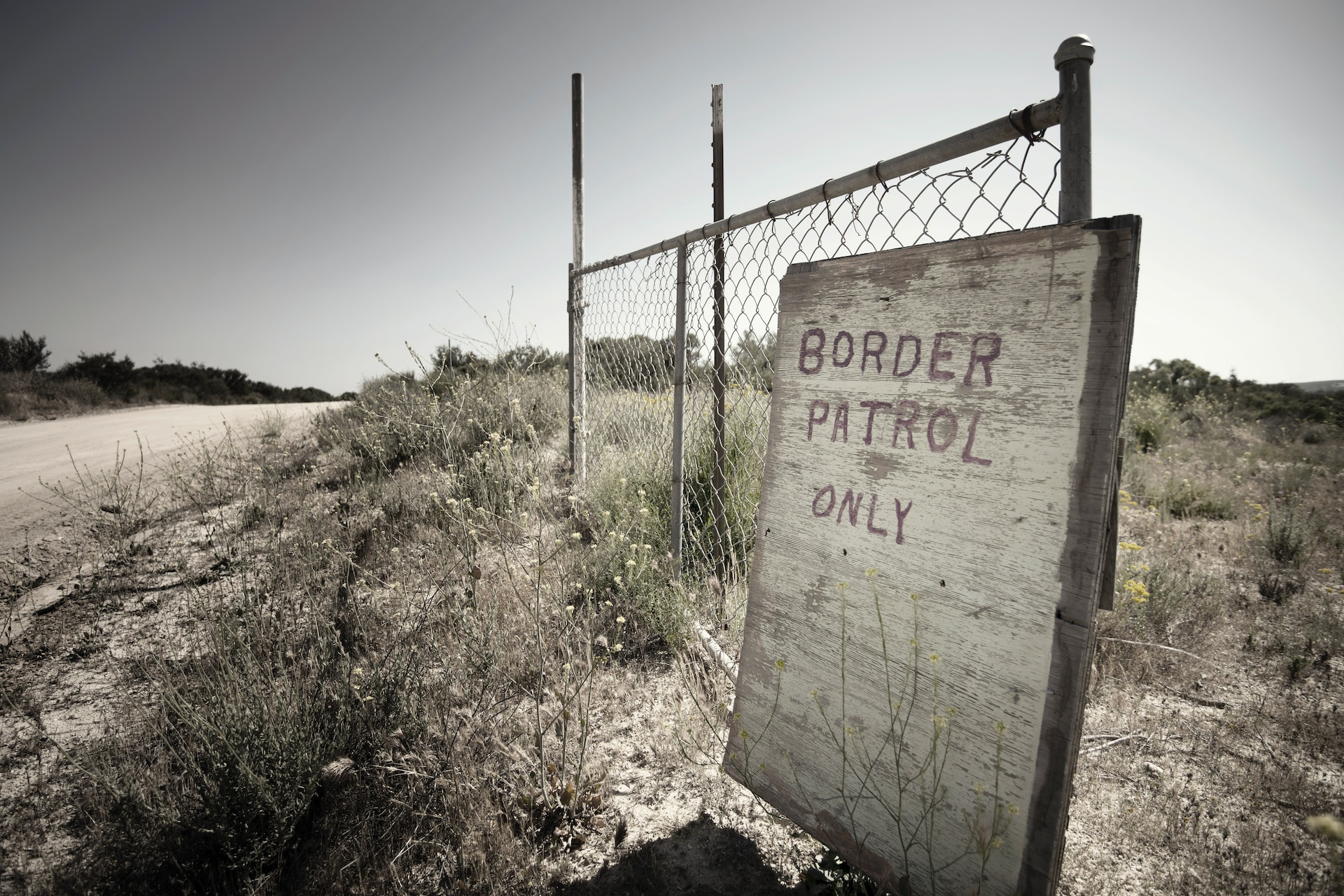 Kamala Harris Visits the Arizona Border For The First Time - scypre.com